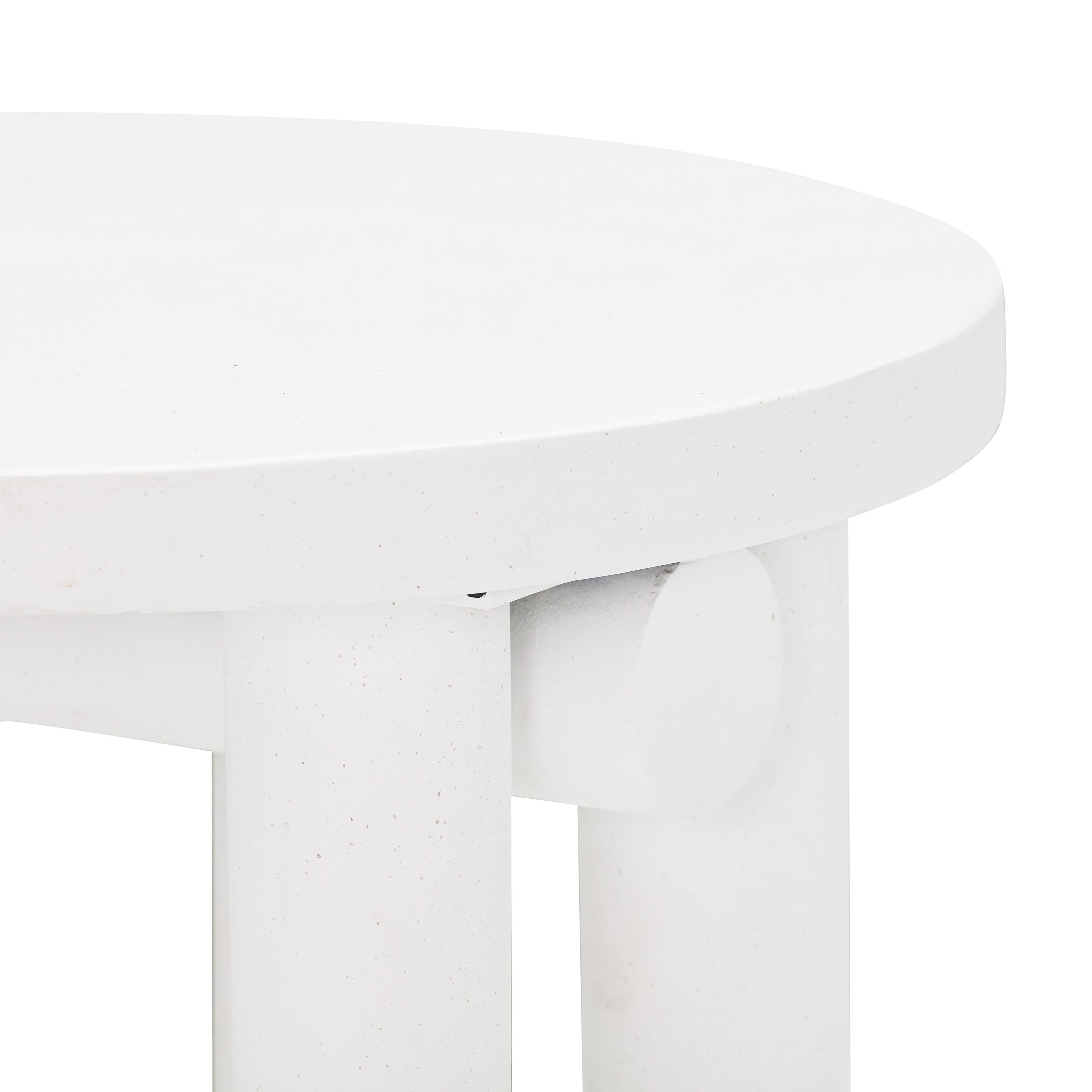 Tildy White Concrete Indoor / Outdoor Round Coffee Table – TOV Furniture